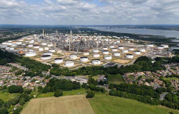 Emirates joins the Solent Cluster which plans to build a SAF plant ...