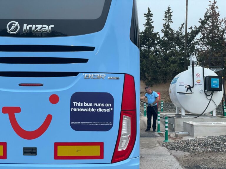 TUI and Repsol team up to launch first biofuel coach trial | Biofuels ...